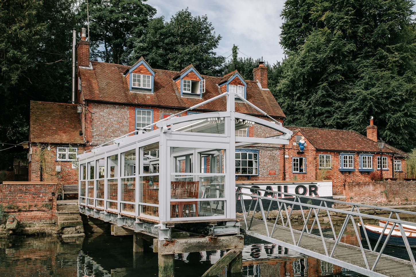 Jolly Sailor, Hamble | Riverside Pub & Restaurant nr Southampton