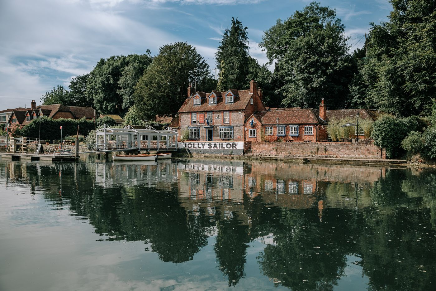 Southampton Pub Beer Garden & Riverside Terrace | Jolly Sailor